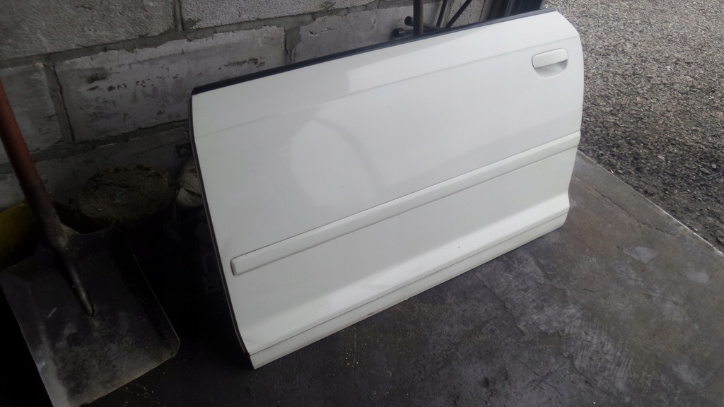 AUDI A3 8P 3D DRZWI LEWE LY9D - 7660148486 - oficjalne archiwum Allegro