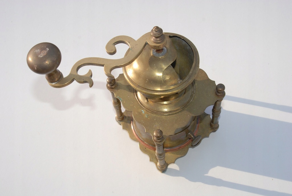 Stary młynek mosiężny Aet Deco antyk 20/30 lata - 14062523352 - oficjalne archiwum Allegro