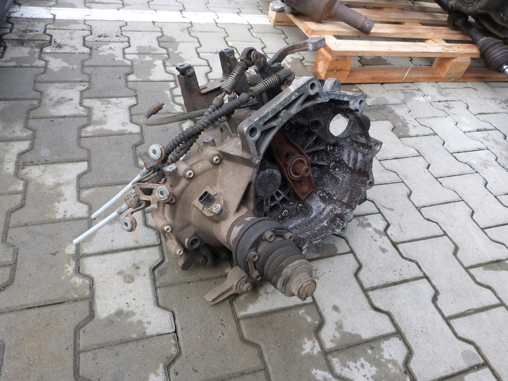 SKRZYNIA BIEGÓW VW AUDI SKODA 02T301103H - 7920566935 - oficjalne ...