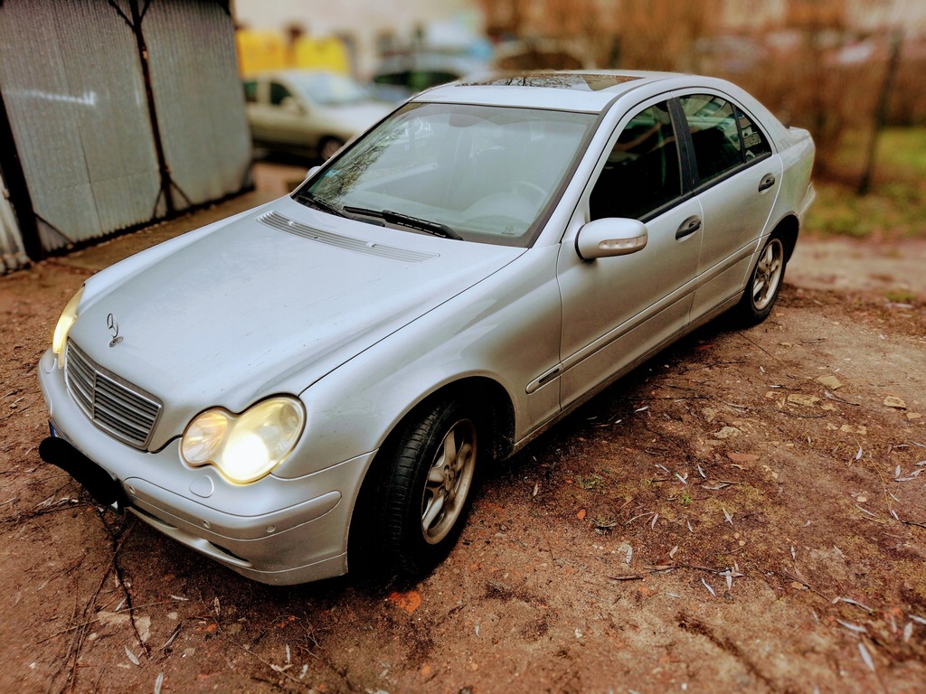 MERCEDES-BENZ KLASA C (W203) C 220 CDI - 13176557063 - oficjalne archiwum Allegro