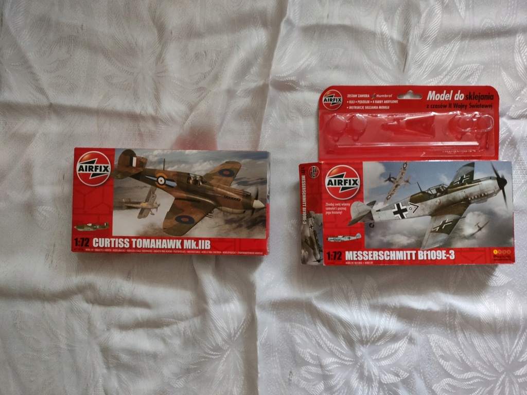 Airfix Messerschmitt Bf109E-3 I Curtis Tomahawk Mk.IIB 1:72 - 15327546895 - oficjalne archiwum ...