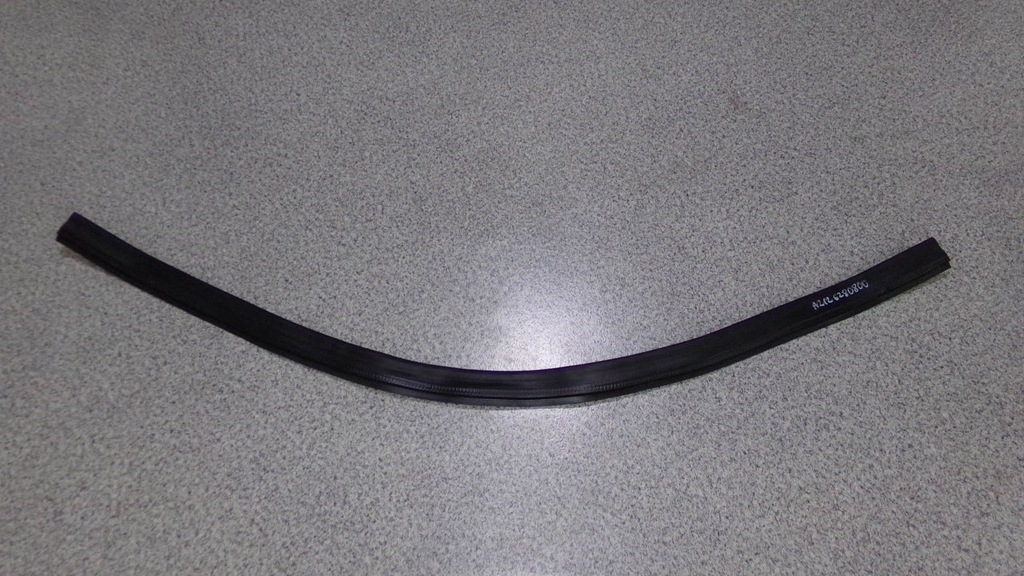 MERCEDES W218 W212 USZCZELKA MASKI A2126280800 - 6770962807 - oficjalne ...