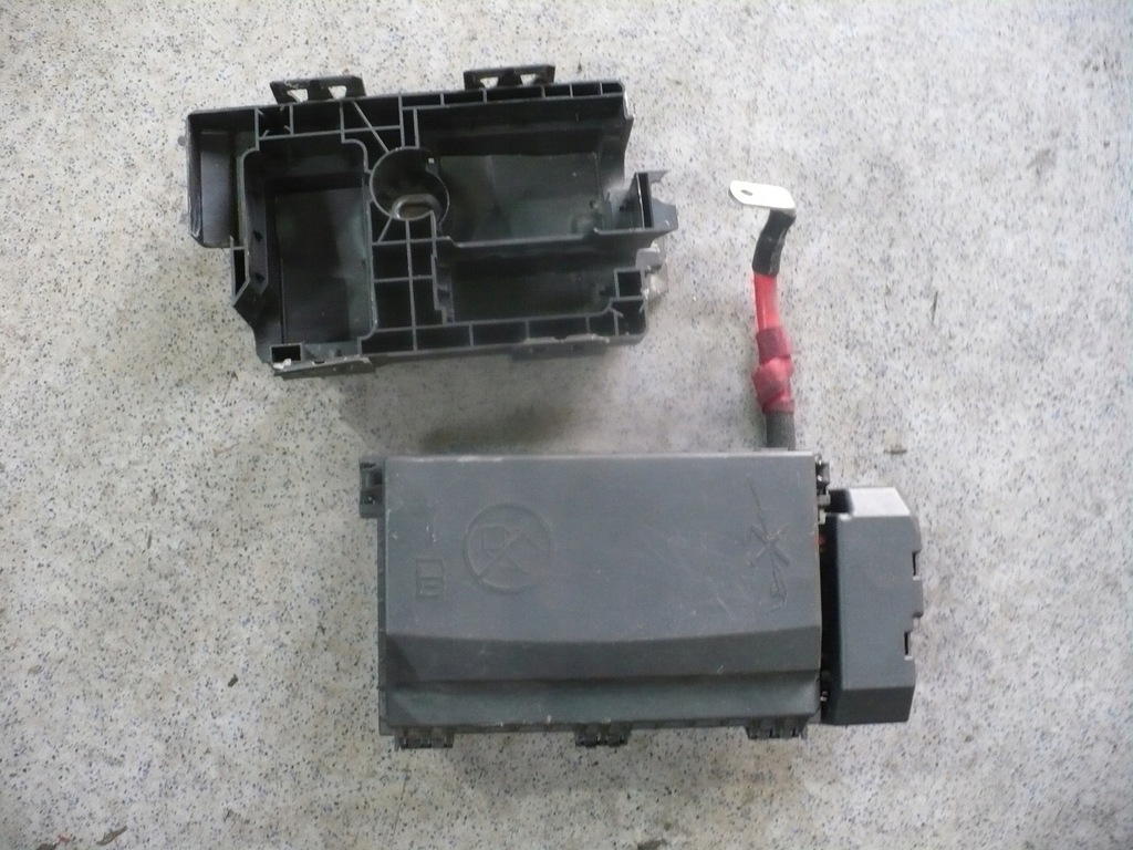 OPEL ASTRA IV J SKRZYNKA BEZPIECZNIKÓW PODSTAWA - 13435532222 ...