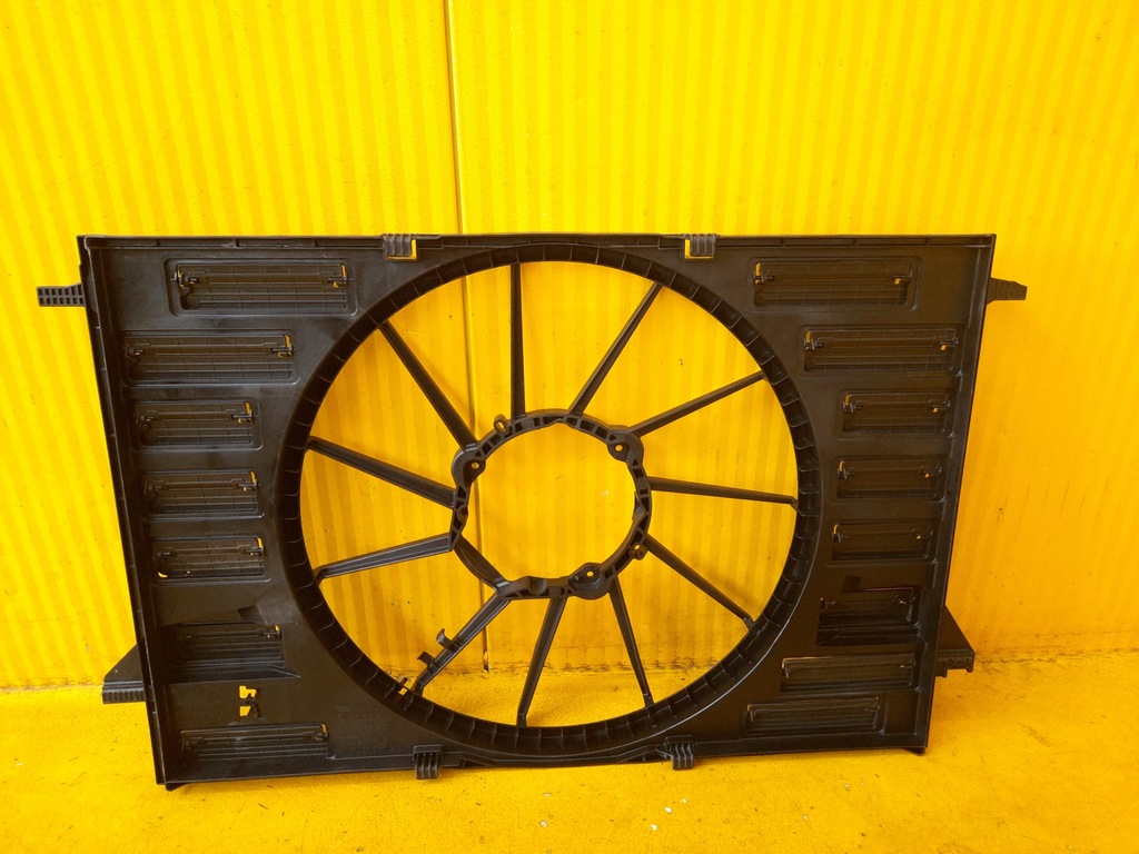 Audi A4 B9 2.0TDI OBUDOWA WENTYLATORA 8W0121207B - 12233619579 ...