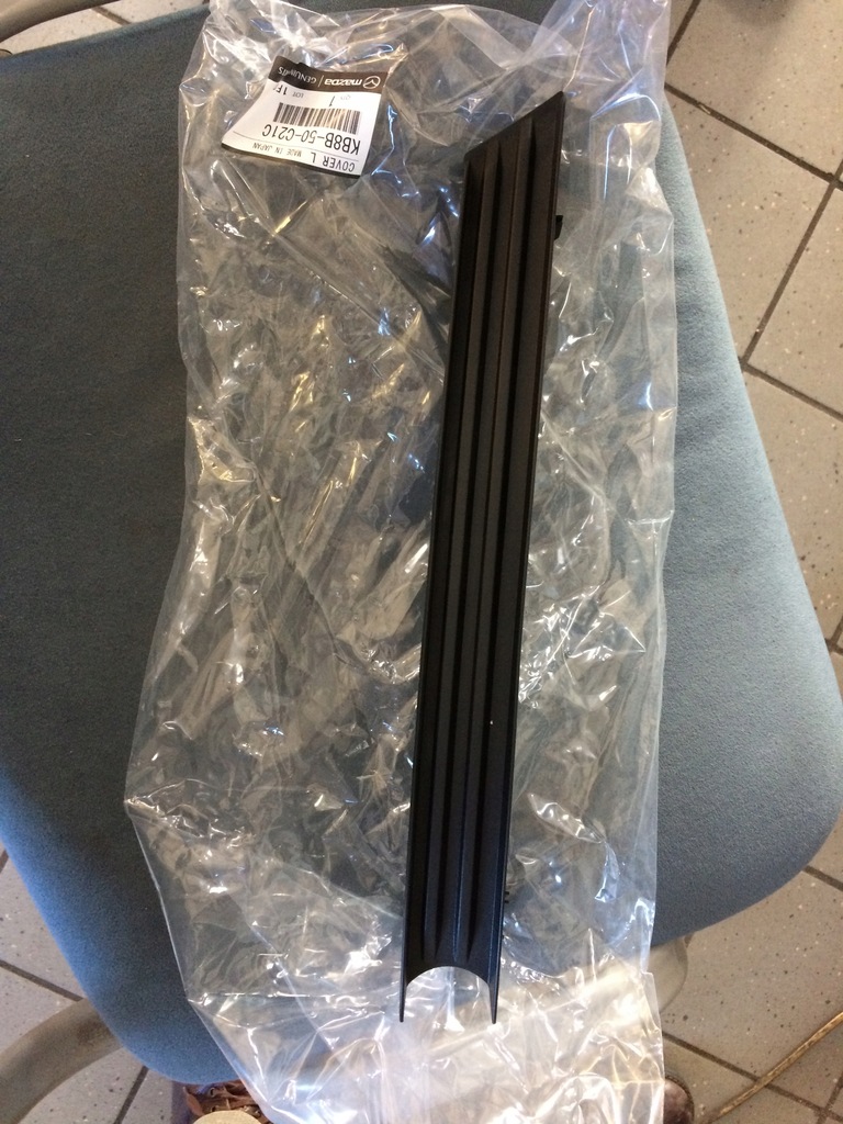 Mazda OE KB8B50C21C zaślepka halogenu Mazda CX-5 - 11721952952 ...