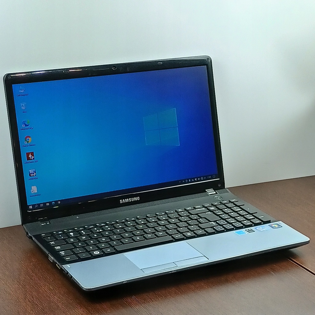 Samsung NP300E5A i3-2350m / 4gb Ram / 320gb HDD Win 10 BAT 2H ...