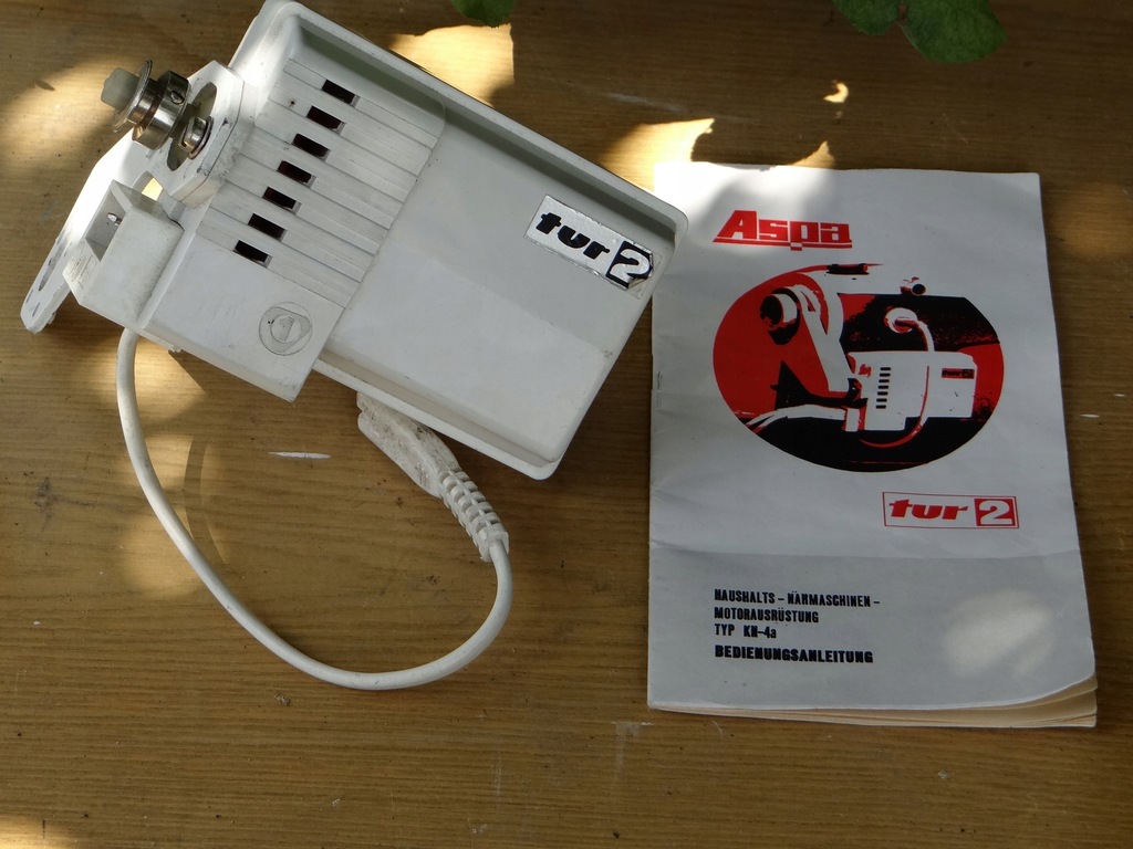 Maszyna do szycia tylko silnik TUR-2 KN-4a używany - 12342709246 ...
