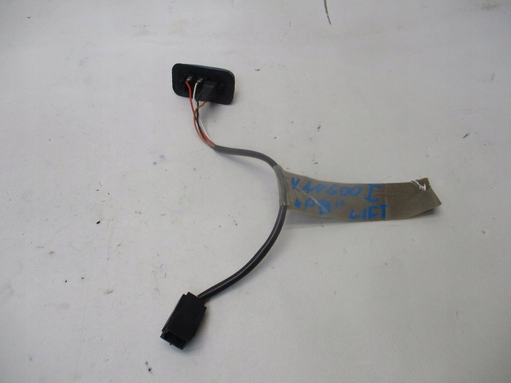 STYCZNIK DRZWI PRZESUWNYCH PRAWY KANGOO I LIFT - 12051926214 ...