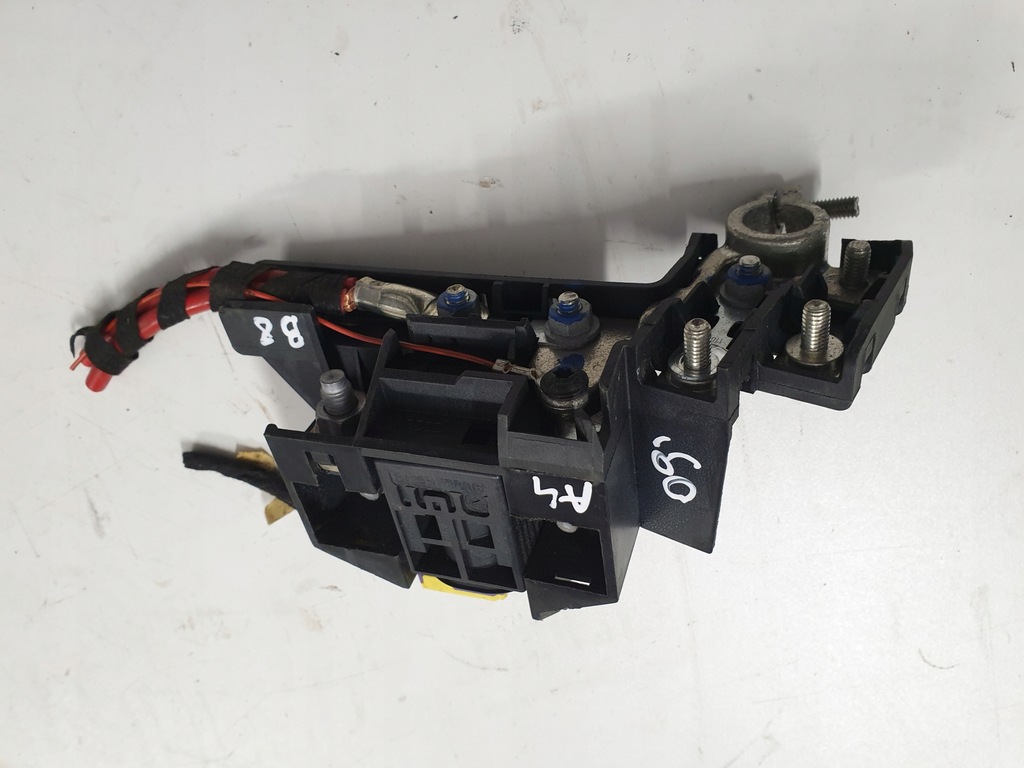 KLEMA PRZEWOD AUDI A4 B8 A5 2008- 4F0915519 - 13557250205 - oficjalne ...