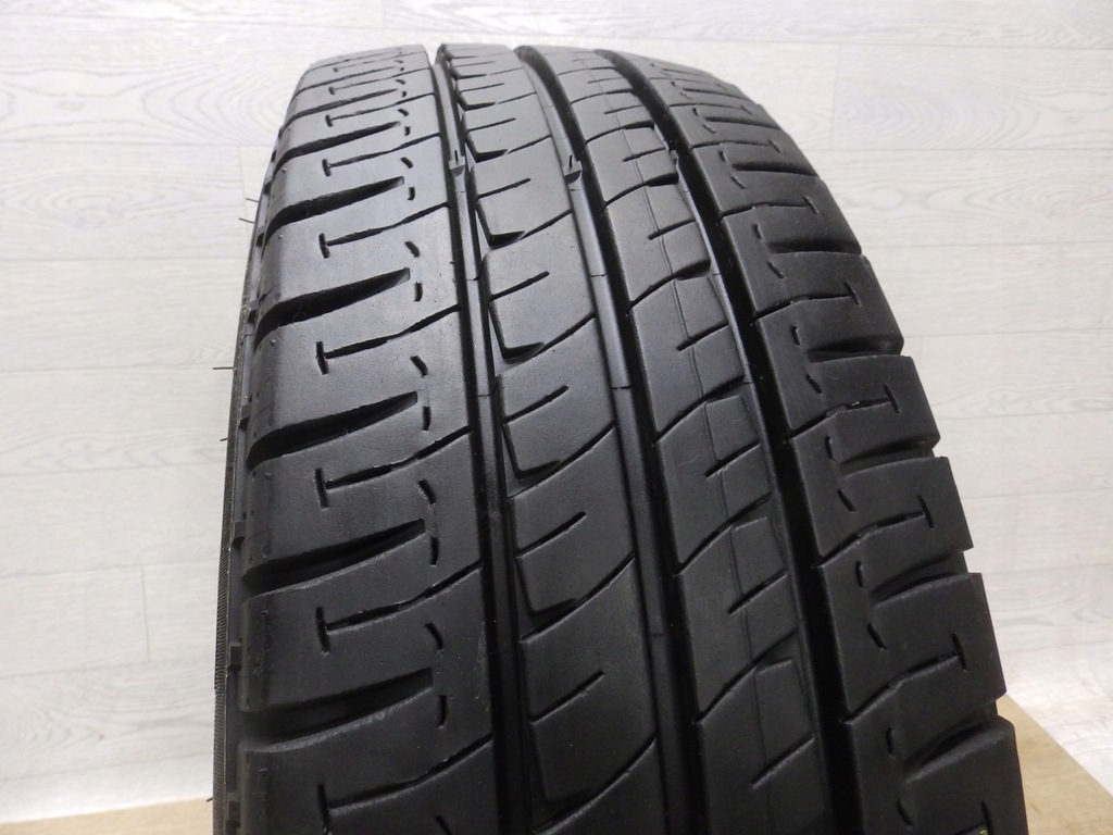 Opona letnia Michelin Agilis 215/60/17C - 11929246972 - oficjalne ... Opona letnia Michelin Agilis 215/60/17C - 11929246972 - oficjalne ...
