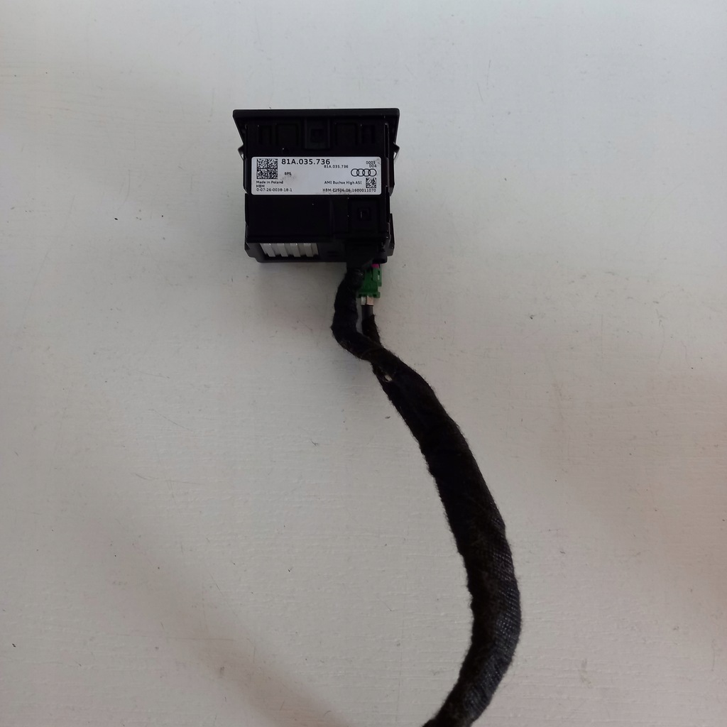 AUDI A6 C7 GNIAZDO PORT AUX USB 81A035736 - 12348363857 - oficjalne ...