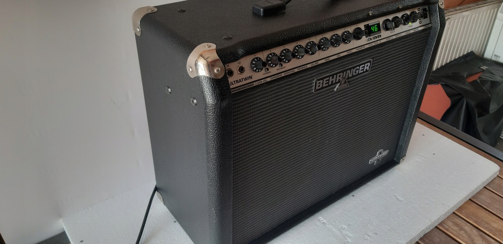 Wzmacniacz gitarowy Behringer ULTRATWIN GX210 - 8193519095 - oficjalne ...