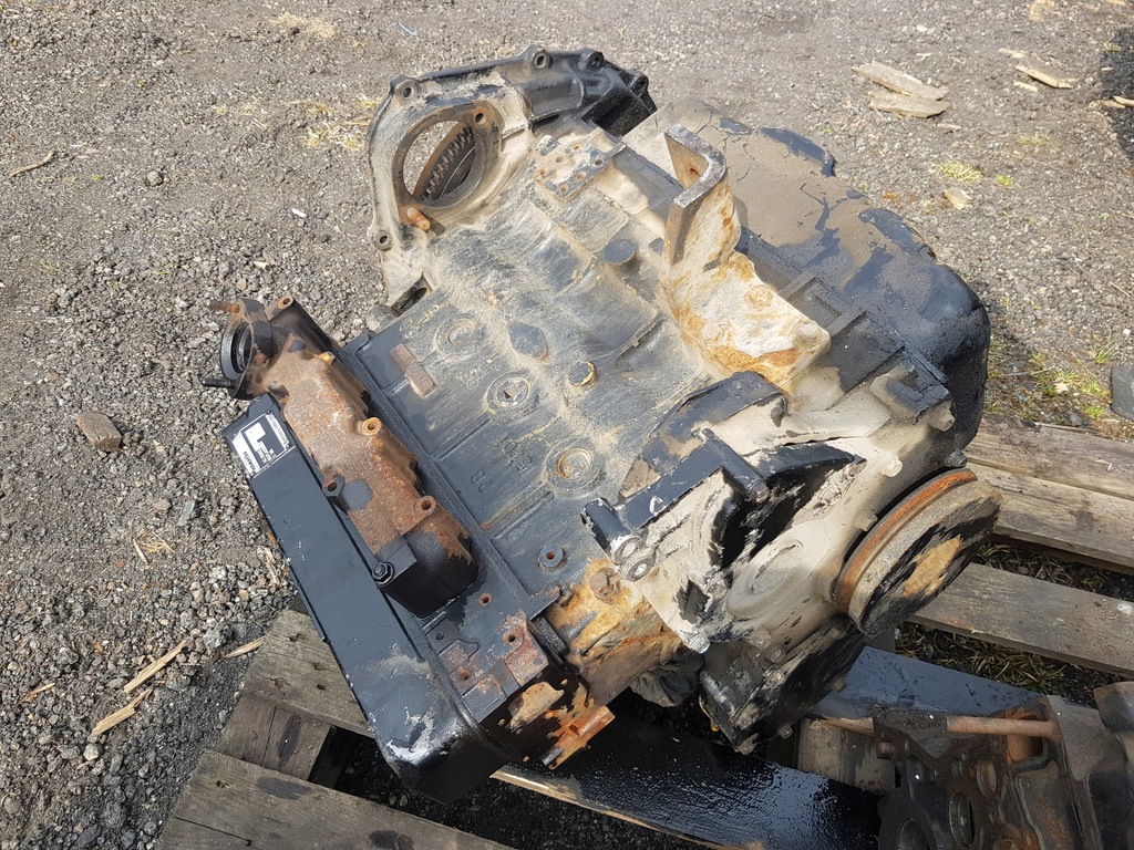 SILNIK KOMATSU YANMAR 4D98E-1G410 USZKODZONY - 12054414274 - oficjalne ...