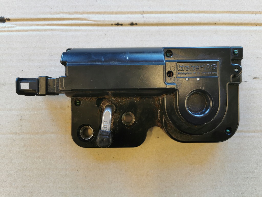 ZAMEK DOCIĄG KLAPY TYŁ CAYENNE VW TOUAREG 7L - 11399102032 - oficjalne ...