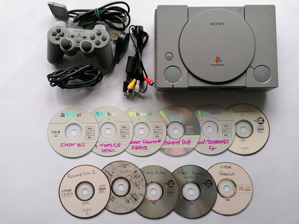 KONSOLA SONY PS1 SCPH-9002 KOMPLET CHIP GRY GRATIS - 13489627047 ...