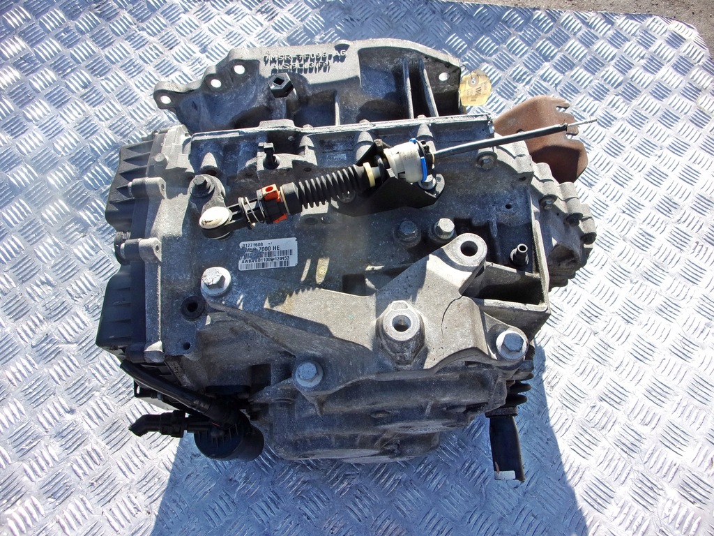 SKRZYNIA BIEGOW VOLVO V50 2.0 D 7M5R-7000-HE - 13174551839 - oficjalne archiwum Allegro