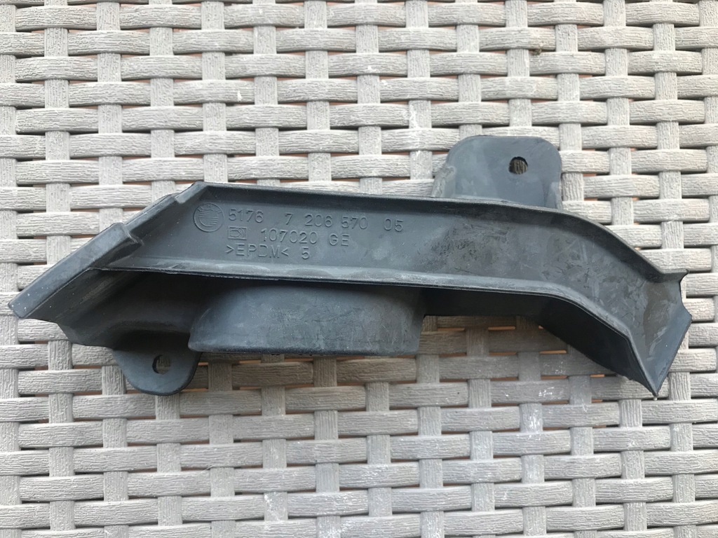 BMW 5 F06 F10 F11 F12 F13 Uszczelka Maski Prawa - 8958056624 ...