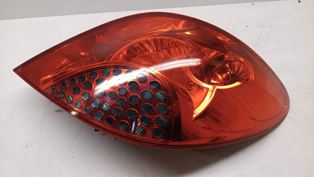LAMPA TYŁ TYLNA PRAWY PRAWA WKŁAD wtyczka PEUGEOT 207 5D hb 9649986580 ...