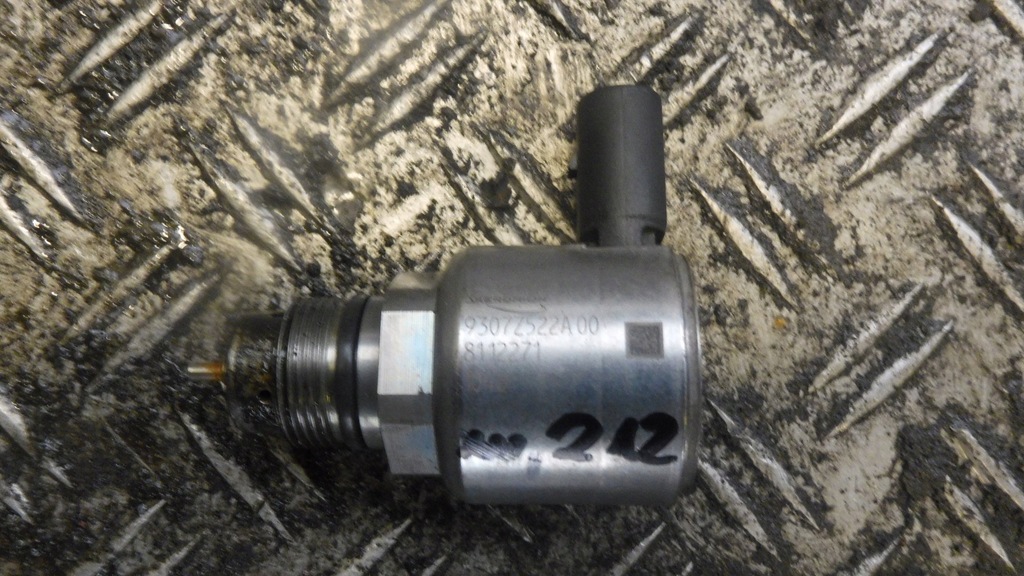 MERCEDES W212 CZUJNIK CISNIENIA PALIWA 9307Z522A00 - 9071703861 ...