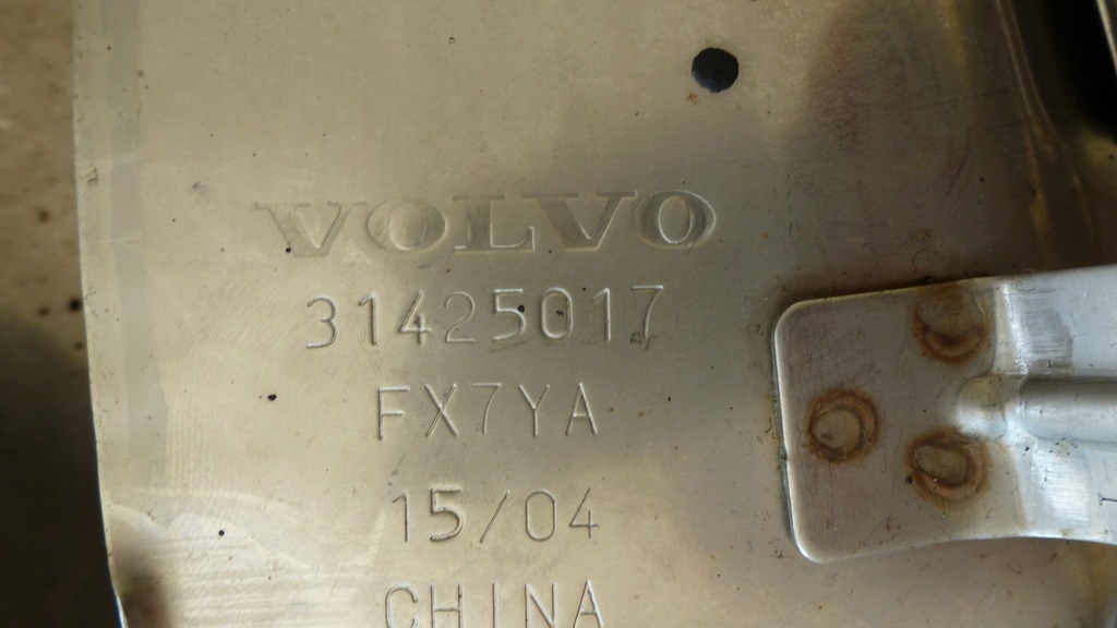 VOLVO V60 S60 KOŃCÓWKA WYDECHU PRAWA 31425017 - 11715481478 - oficjalne ...