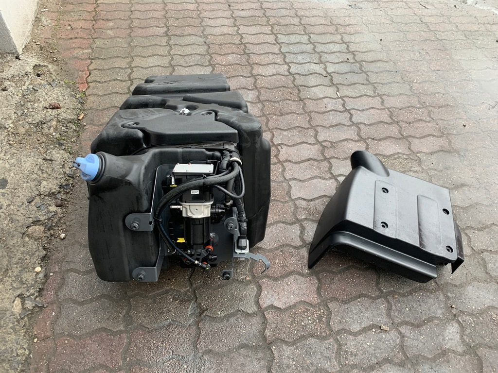 ZBIORNIK POMPA ADBLUE AD BLUE DAF XF 106 EURO 6 - 10171160625 ...