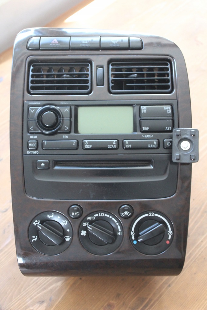 TOYOTA AVENSIS T22 RADIO PANEL NAWIEWU - 12226387894 - oficjalne ...