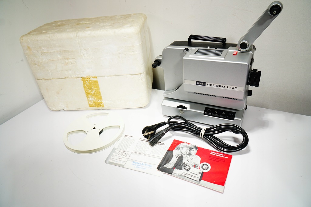 Projektor Super 8 Noris Record L100 - 14223425118 - oficjalne archiwum ...