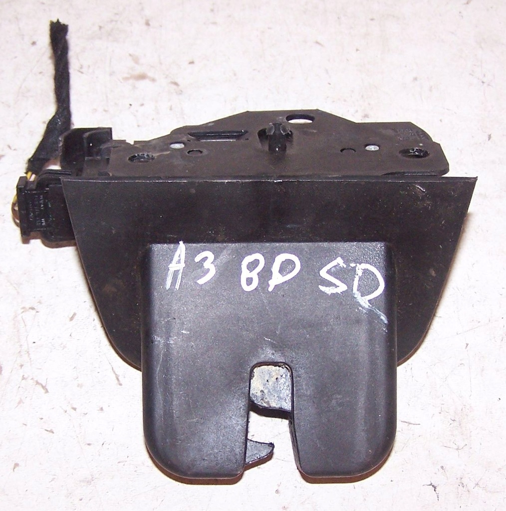 AUDI A3 8P 5-DRZWI ZAMEK TYLNEJ KLAPY - 12796539799 - oficjalne archiwum Allegro