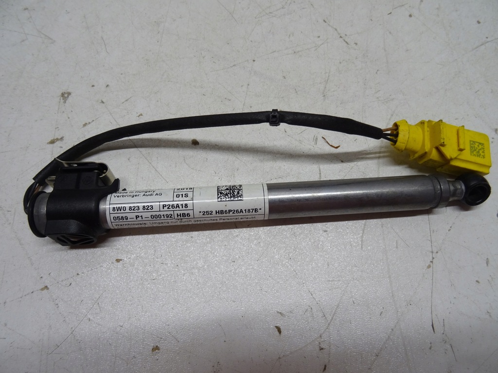 AUDI A5 S5 RS5 NABÓJ MASKI 8W6823823 - 11078918926 - oficjalne archiwum ...