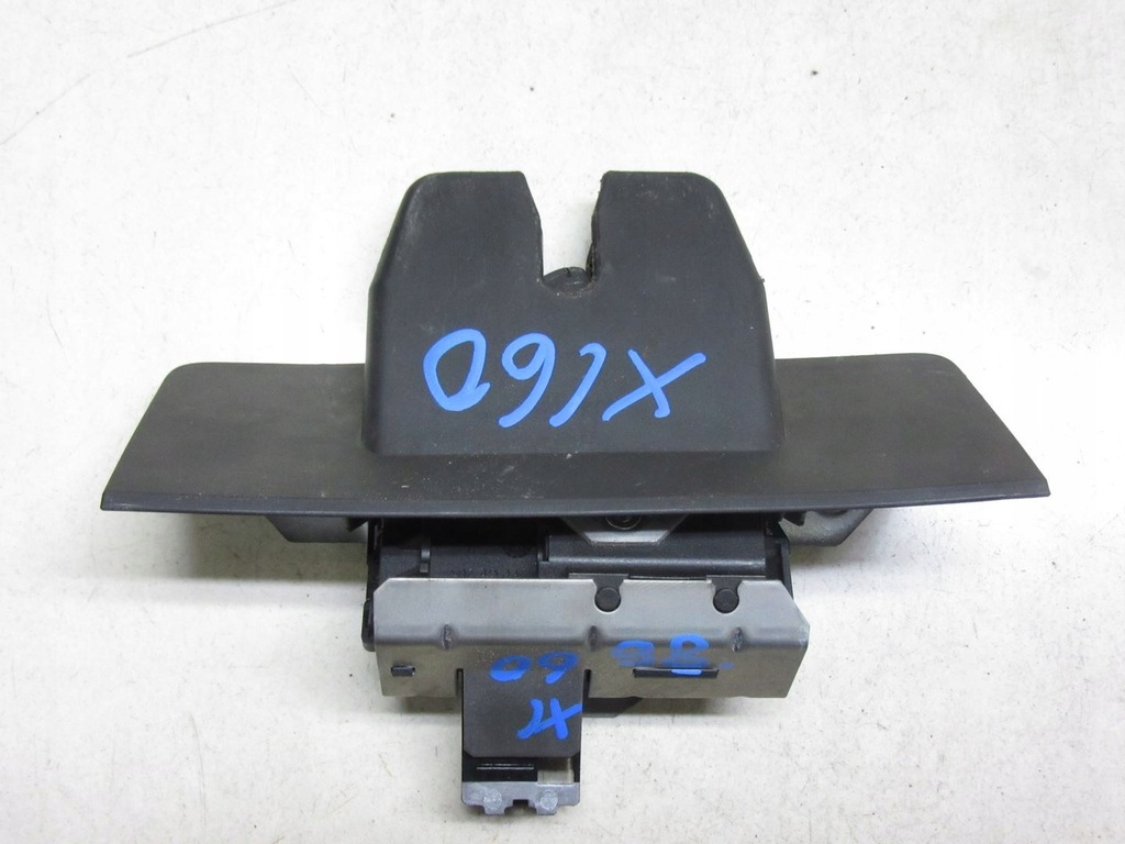 VOLVO XC60 ZAMEK KLAPY 31301300 08-13 98 - 12153849712 - oficjalne ...