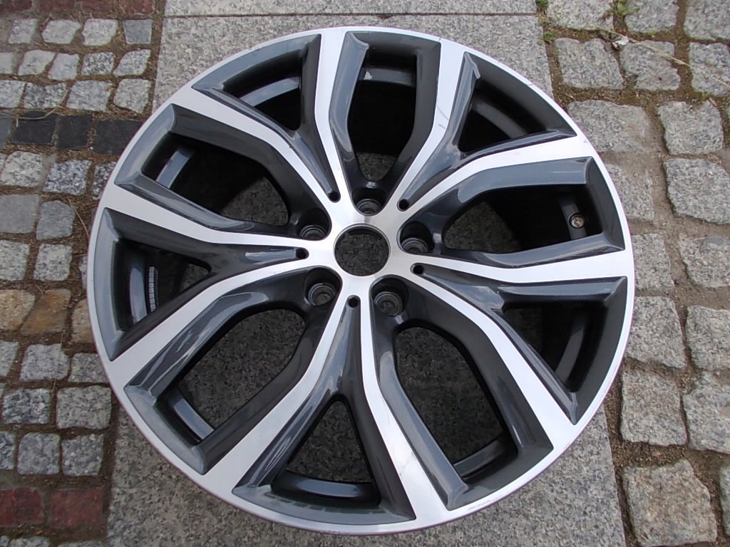 FELGA BMW X1 X2 F39 F48 19 6851785 8J ET47 ŁADNA - 12431474276 - oficjalne archiwum Allegro