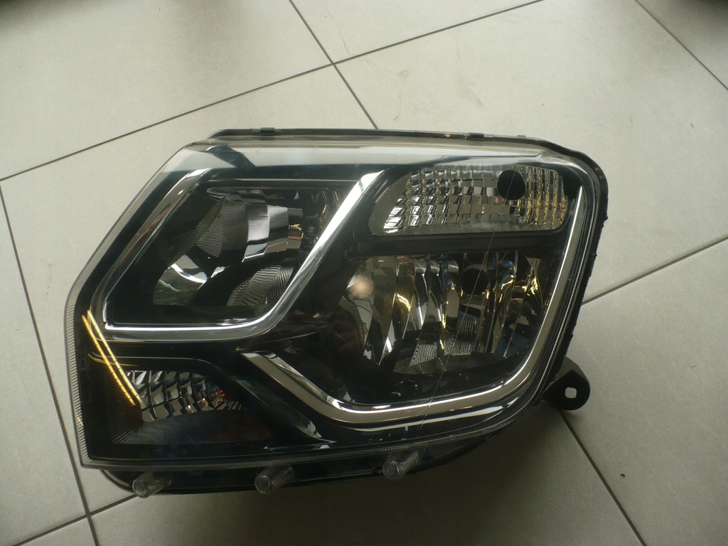 Reflektor przedni lewy Dacia Duster I FL 13-17 - 13746374350 ...