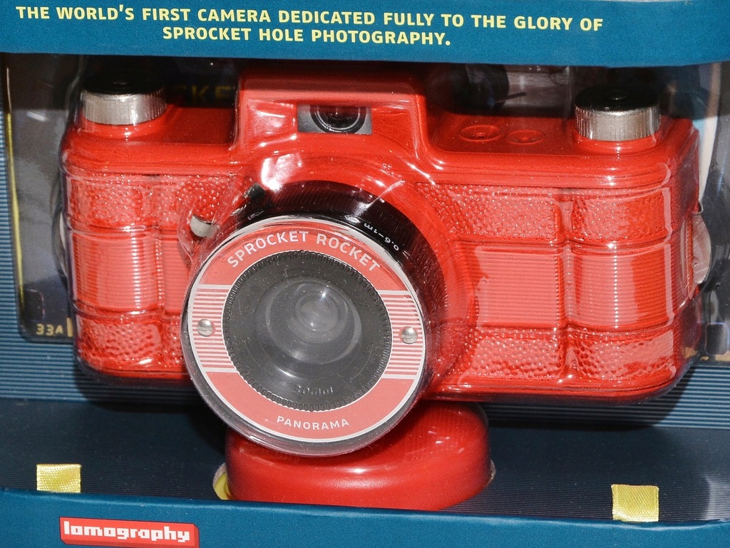 Купить Панорамная камера Lomography Sprocket Rocket RED: отзывы, фото и ...