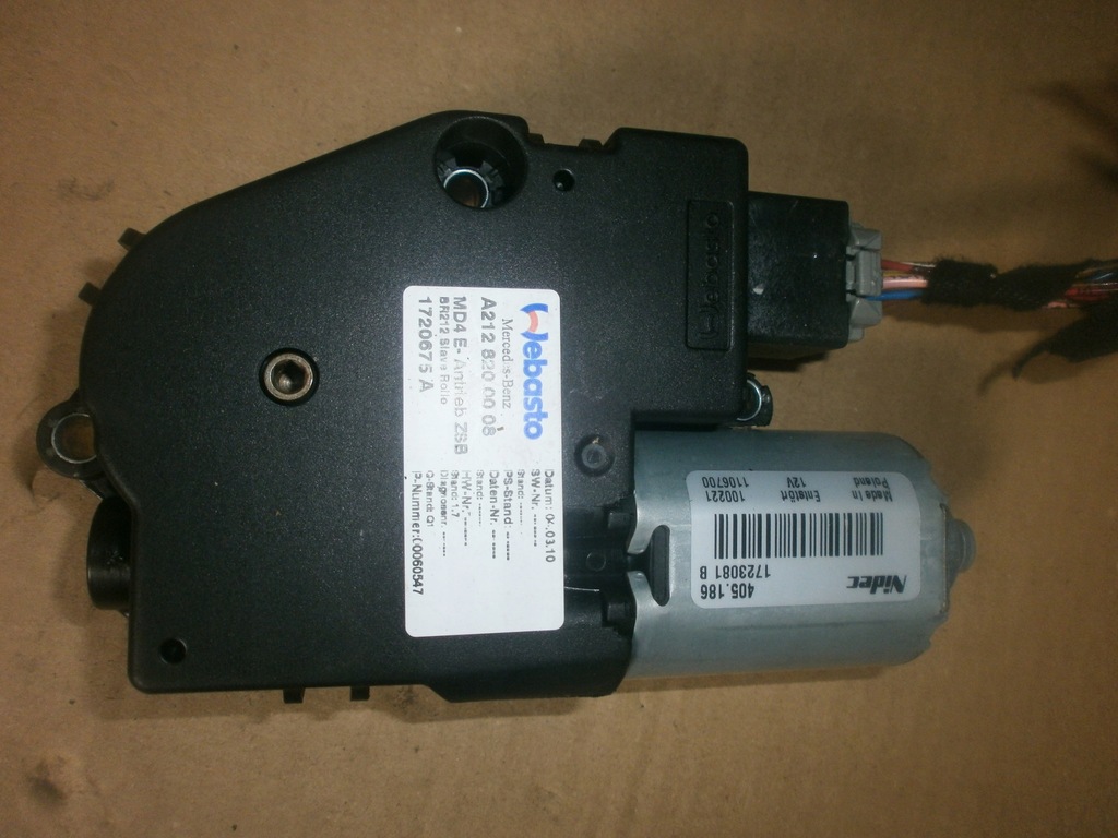 SILNICZEK SZYBER DACHU MERCEDES A 2128200008 - 9745036305 - oficjalne ...
