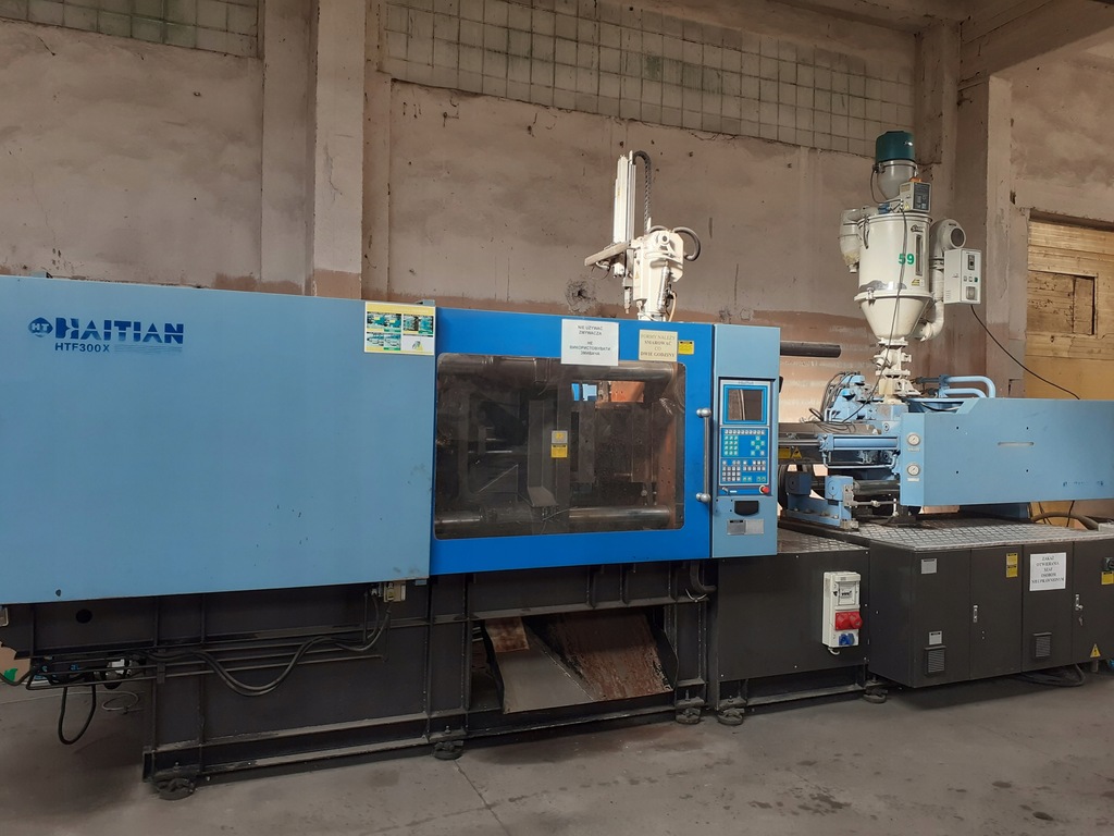 Wtryskarka do tworzyw sztucznych HAITIAN HTF 300 X 2004r. suszarka ...