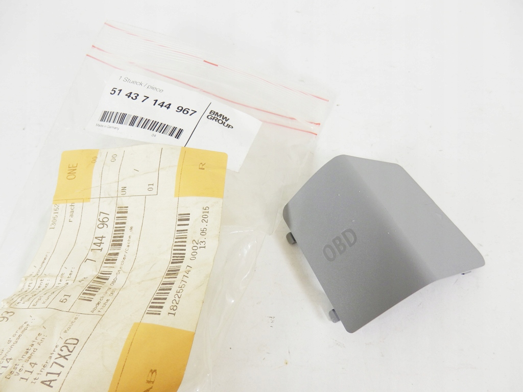 OSŁONA WTYCZKI OBD BMW E81 E87 E82 51437144967 - 7781158369 - oficjalne ...