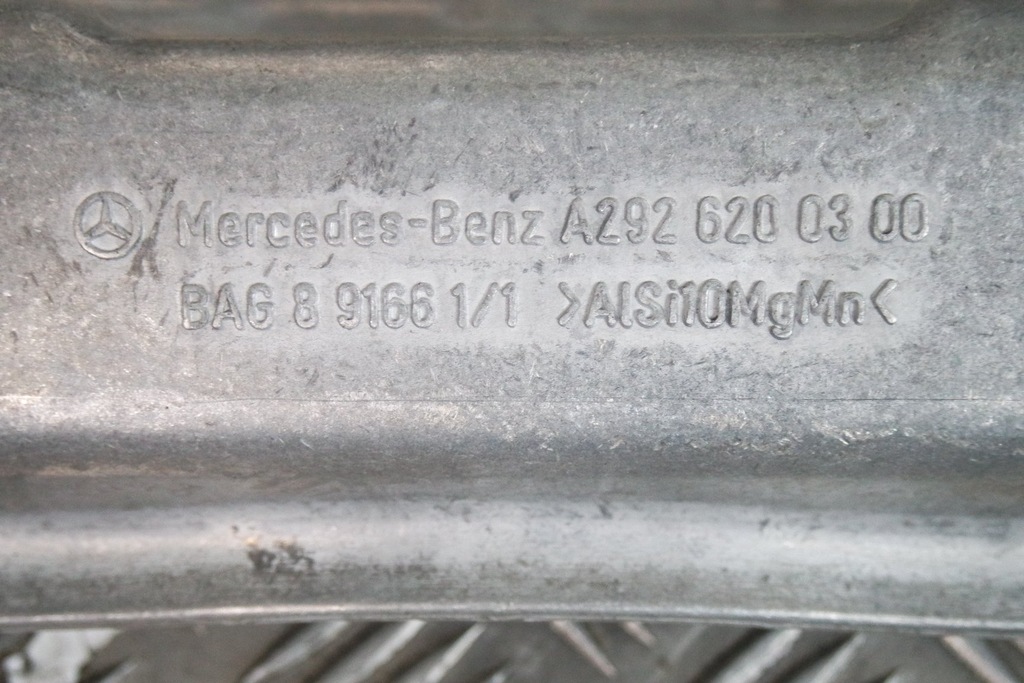 ROZPORKA KIELICHOW MERCEDES GLE A2926200300 - 6965365318 - oficjalne ...