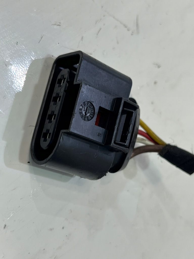 KOSTKA WTYCZKA AUDI A8 D4 4B0973724 - 13893287489 - oficjalne archiwum Allegro