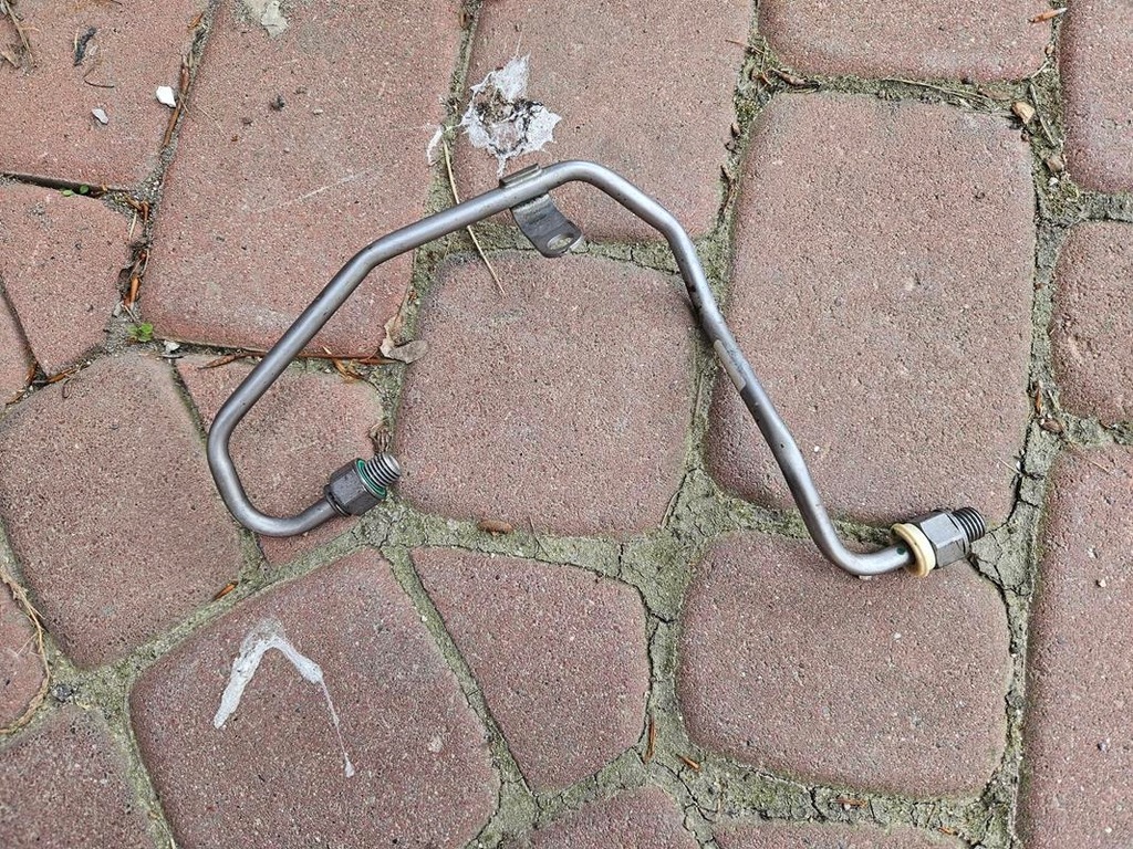 Przewód rura zasilania oleju turbospręzarki 1.6T LWC Opel Zafira C ...