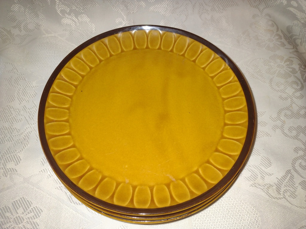 TALERZE PORCELANOWE , DESEROWE - TUŁOWICE z PRL-u - 13380059400 - oficjalne archiwum Allegro