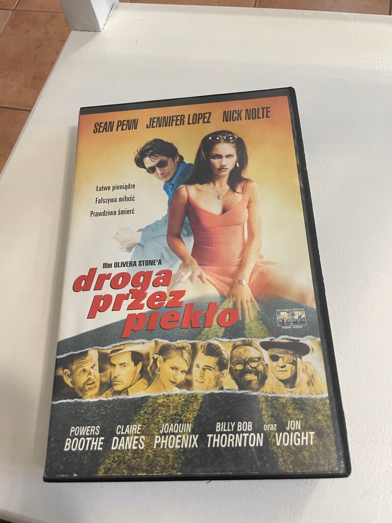 Купить VHS-сборник из 6 нашумевших фильмов: отзывы, фото и характеристики на Aredi.ru (13454563396)