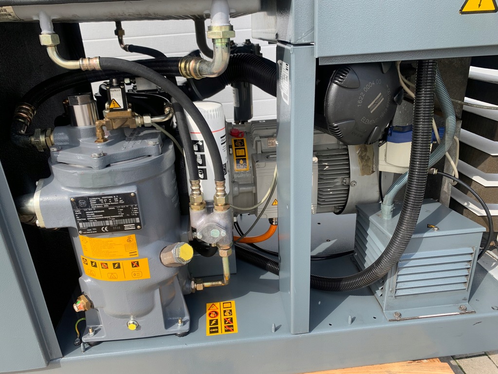 KOMPRESOR ŚRUBOWY ATLAS COPCO GA18 VSD FF FALOWNIK - 11090775573 ...