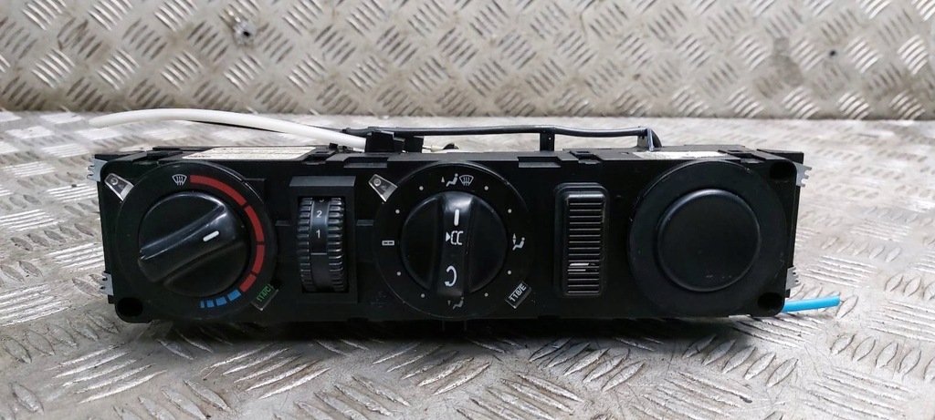 PANEL NAWIEWU MERCEDES VITO W638 0008306285 - 12721468914 - oficjalne ...