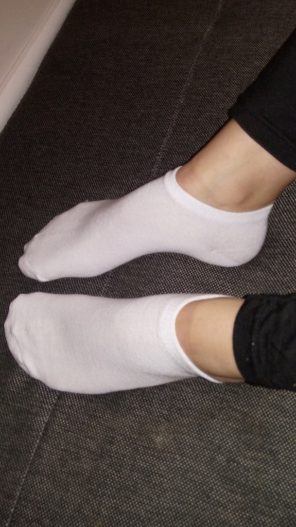 Biale stopki fetysz skarpetki - 7754071183 - oficjalne archiwum Allegro