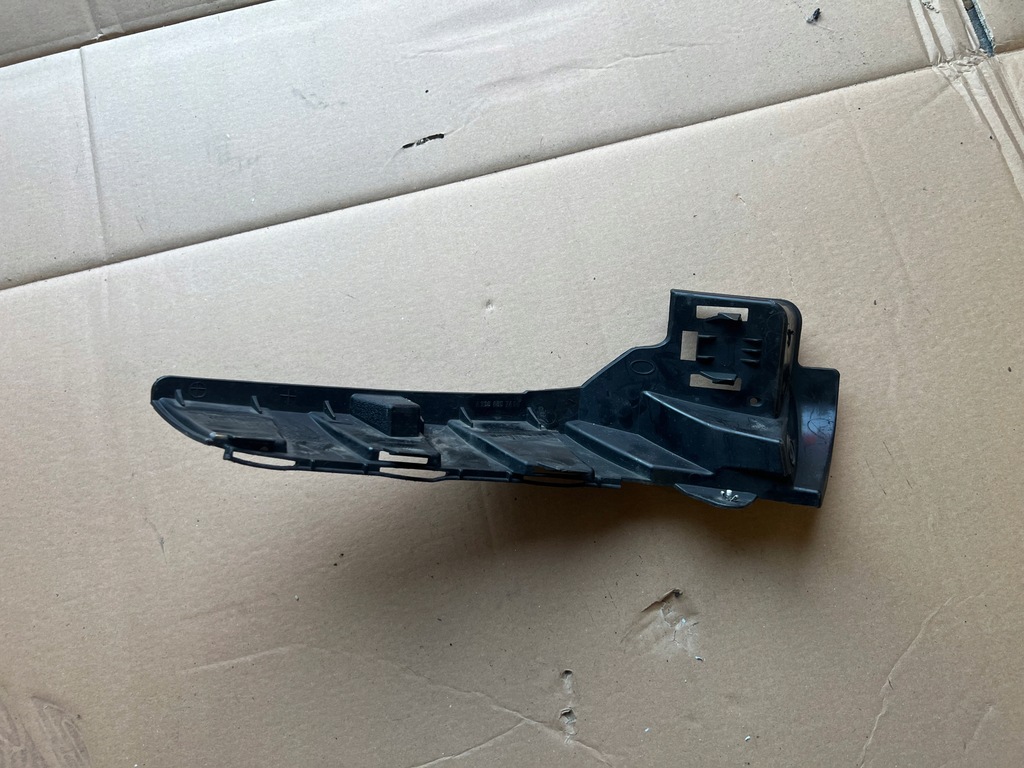 Ślizg zderzaka prawy dolny Mercedes E-Klasa W238 W213 C238 AMG ...