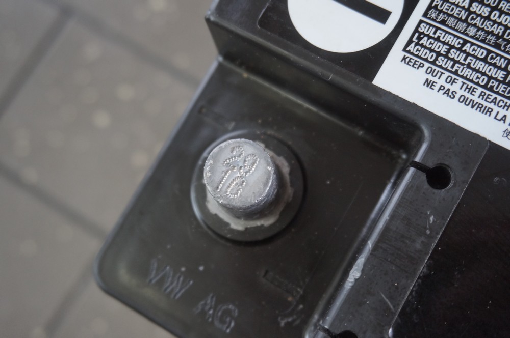 AKUMULATOR AUDI VW VARTA 92 AH 850A EN 000915105CE - 7323761707 ...