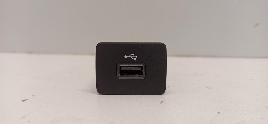 DACIA DUSTER GNIAZDO USB 280231389R - 15456626967 - oficjalne archiwum ...