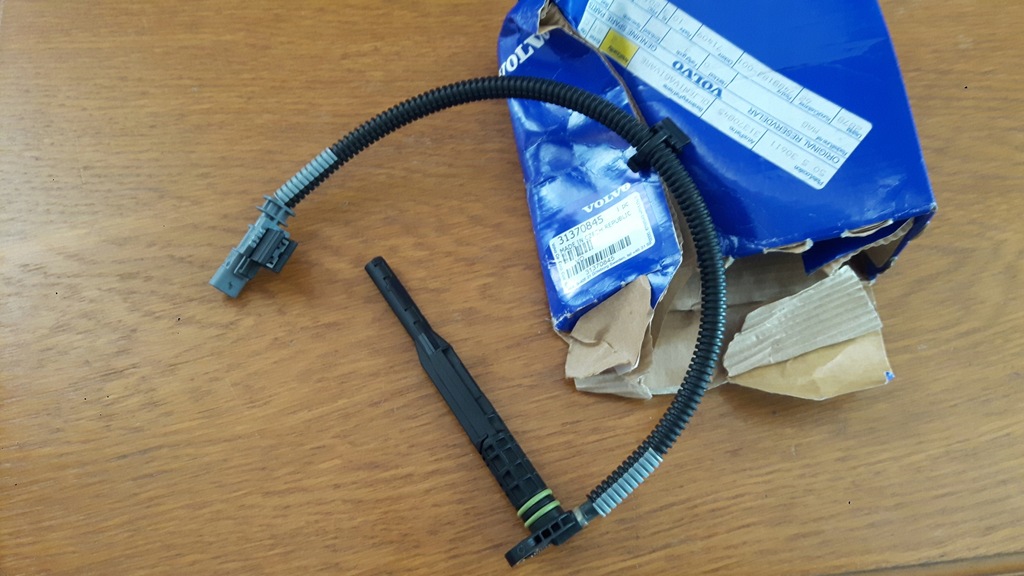 Volvo czujnik poziomu oleju S60 XC90 XC60 S80 V90 - 8189340939 ...