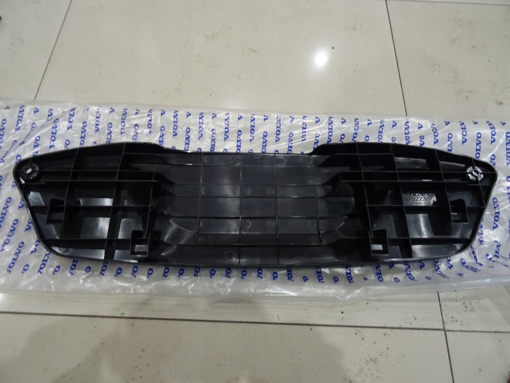 VOLVO V40 12- KIEROWNICA WLOT POWIETRZA 31370223 - 11456629842 ...