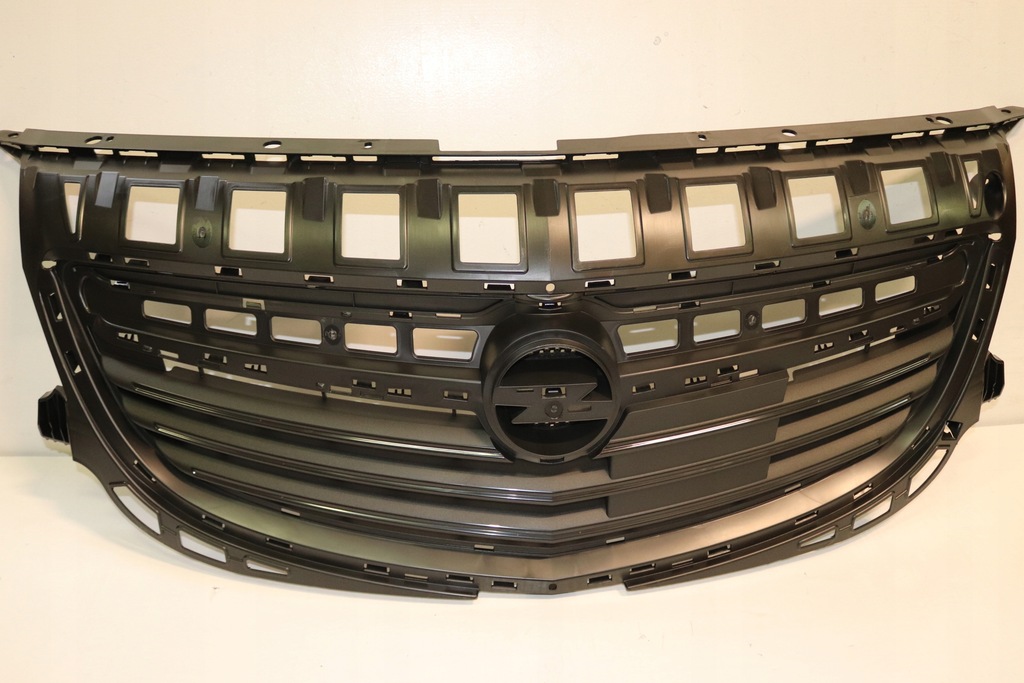 OPEL INSIGNIA A LIFT ATRAPA GRILL KRATKA NA RADAR - 11113532604 ...